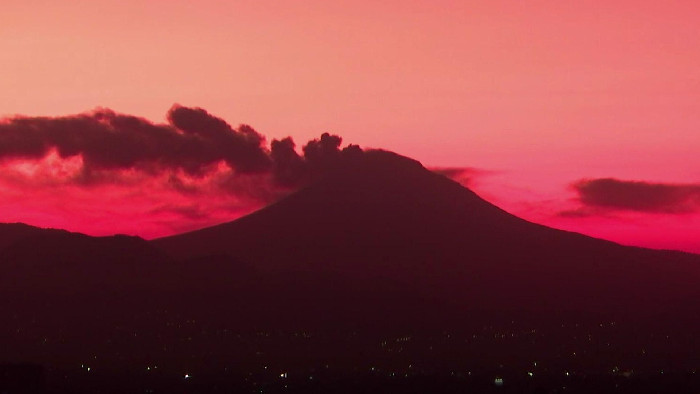 Popocatépetl se pinta de rojo y regala imágenes impresionantes ...